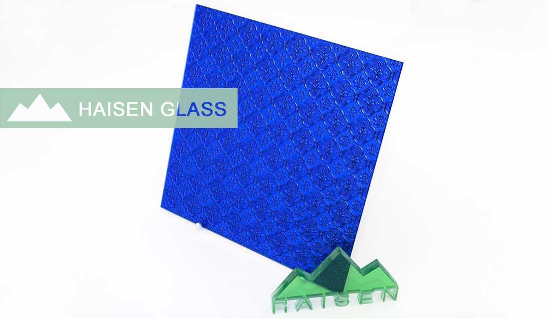 patterned mirror,patterned mirror glass,mirror on patterned wallpaper